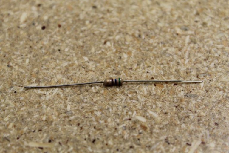 LED Resistor -1/4 Watt 5% Carbon 5600 OHM - Wassenburg Medical, Inc.